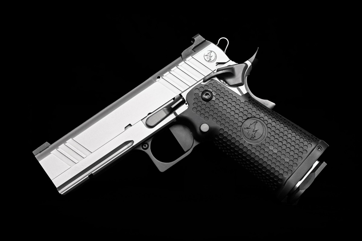 Nighthawk Custom, TRS Commander, 9mm, 4.25" Match Barrel, Fluted Hood ...