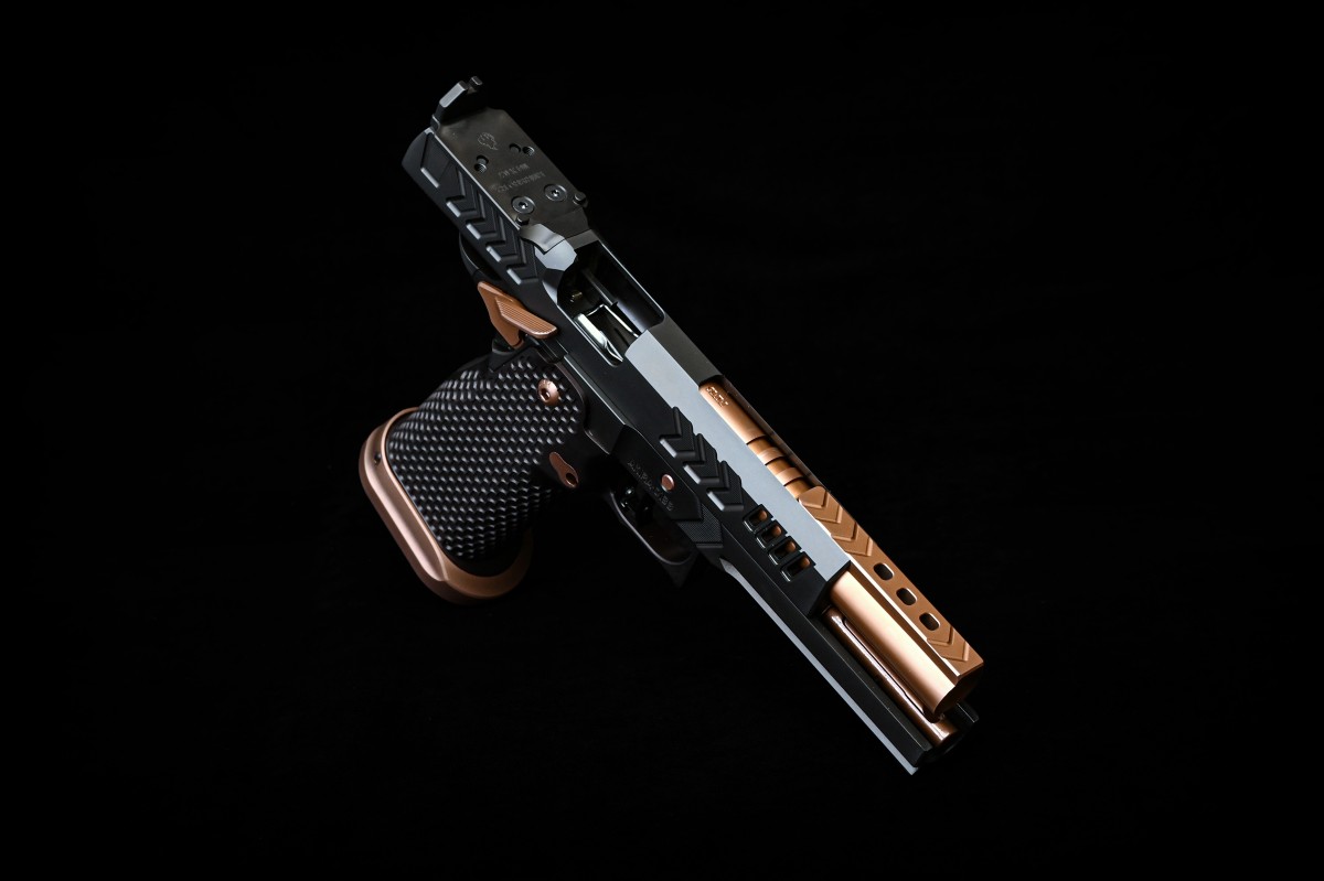 CNC Gunworks, Akira Island 5.0, 9mm Double-Stack (2011) Pistol with 5 ...